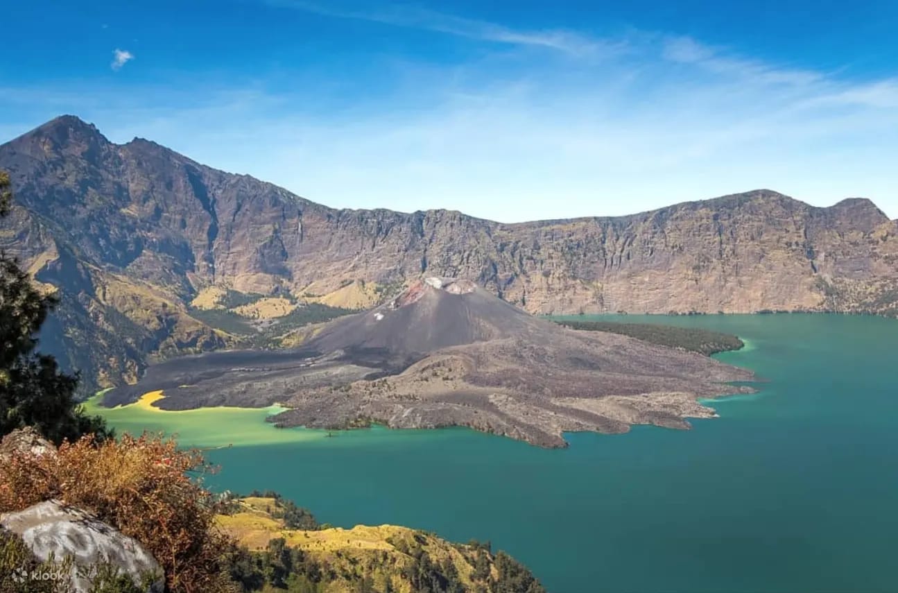 Mt. Rinjani Trekking (private) Sembalun Village – Sembalun Rim – Summit ...